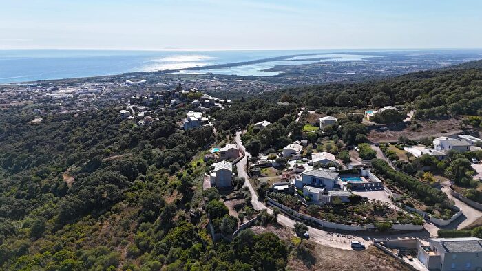 Maison à vendre - Furiani - 5 pièces - 4 chambres