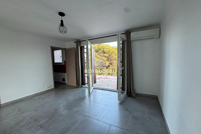 Appartement à louer - Carpentras, Coeur de Ville - 1 pièce