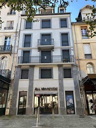 Appartement à vendre - Bagnères-de-Luchon - 4 pièces - 3 chambres