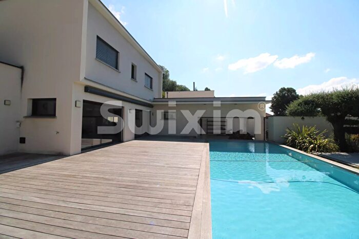 Maison à vendre - Bourgoin-Jallieu - 6 pièces - 6 chambres