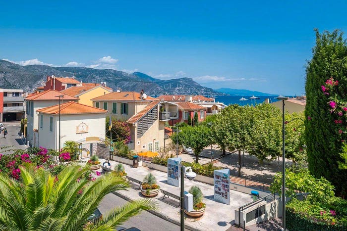 Saint-Jean-Cap-Ferrat : Maison 4 pièces à louer