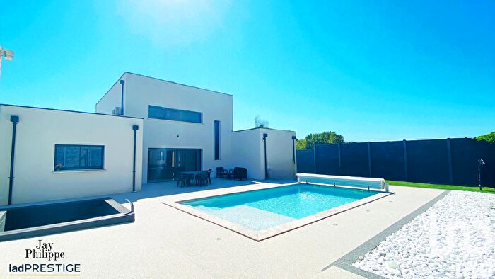 Maison à vendre - Bourges, Centre-ville, Charlet, Lahitolle, Pignoux, Sembat - 8 pièces - 4 chambres