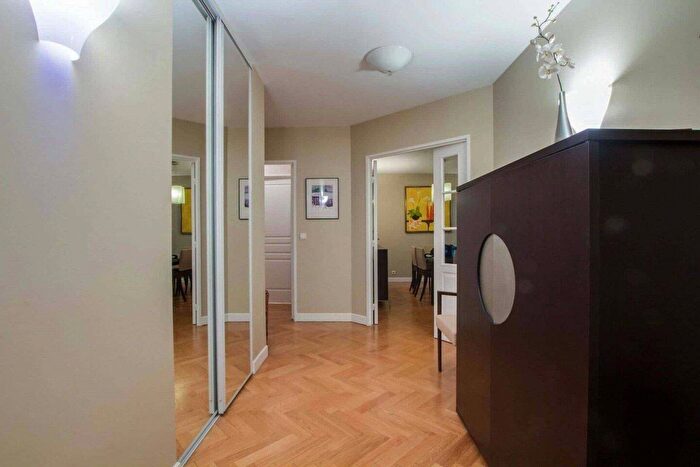 Appartement à louer - Muette Nord, Paris ème arrondissement - 1 pièce