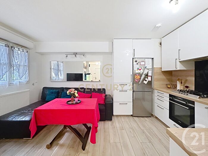 Appartement à vendre - Noisy-le-Grand, Centre-ville - 3 pièces - 2 chambres