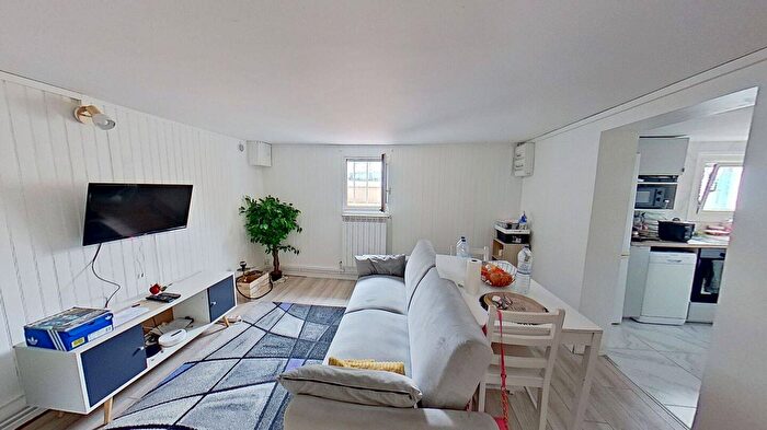 Appartement à louer - Bernard de Palissy, Villeneuve-Saint-Georges - 3 pièces - 2 chambres