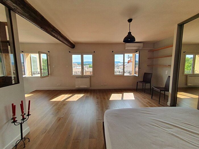 Appartement à louer - Centre Ville, Aix-en-Provence - 3 pièces - 1 chambre