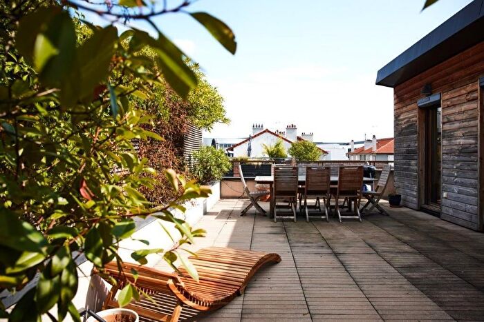 Appartement à louer - Saint-Denis, La Plaine Saint-Denis - 3 pièces - 2 chambres