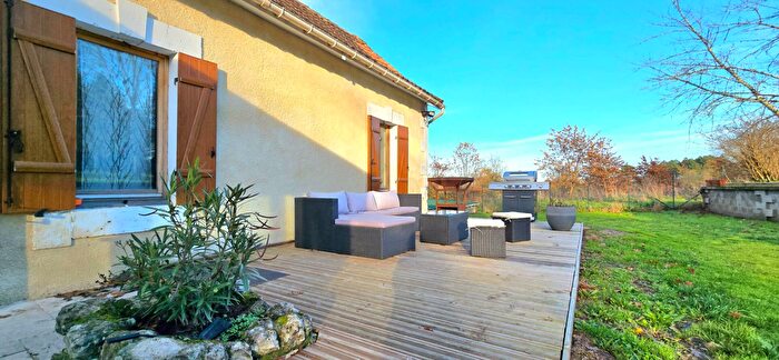 Maison à vendre - Montpon-Ménestérol - 5 pièces - 3 chambres