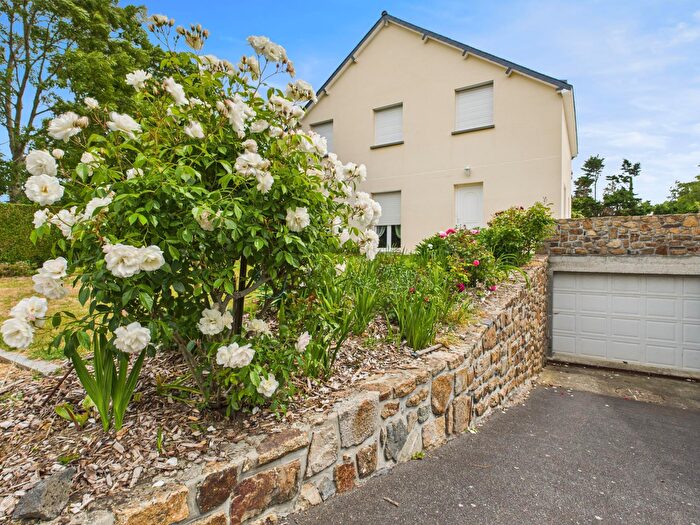 Maison à vendre - Agon-Coutainville - 5 pièces - 3 chambres