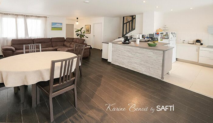Maison 4 pièces à Saint-Germain-lès-Corbeil, à vendre