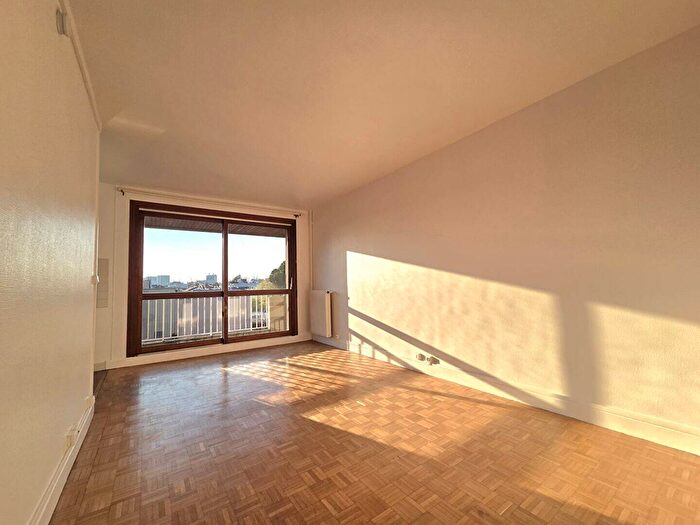 Appartement à louer - Agent Sarre-Centre-Les Vallées-La Garenne, Colombes - 1 pièce