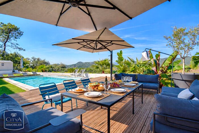 Maison à vendre - Mandelieu-la-Napoule, Les Termes - 5 pièces - 3 chambres