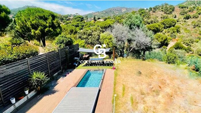 Maison 5 pièces à Bormes-les-Mimosas, Centre-ville, Le Pin, à vendre