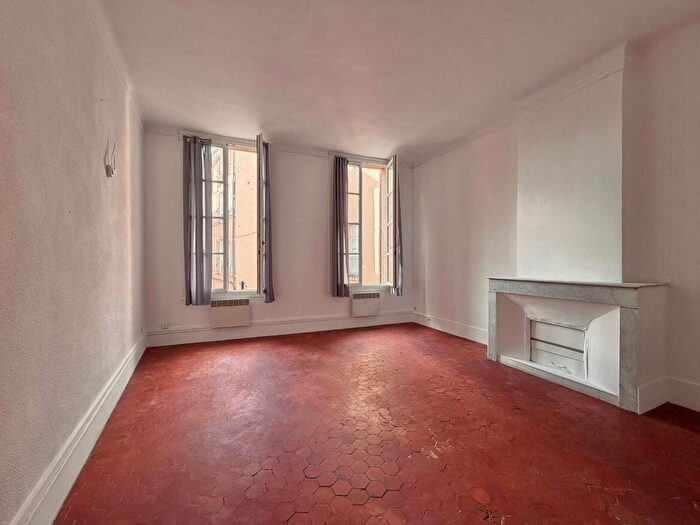 Appartement à louer - Centre Ville, Aix-en-Provence - 1 pièce