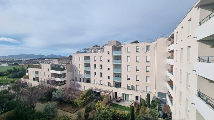 Appartement à louer - La Fourragère, Marseille ème arrondissement - 2 pièces - 1 chambre