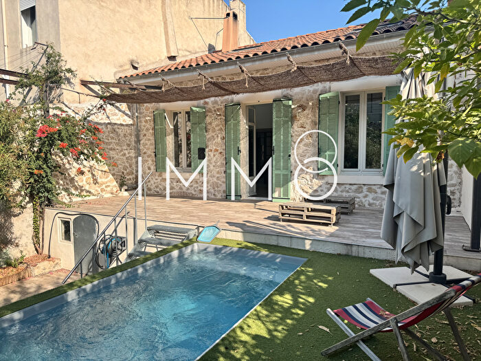 Marseille 3ème, Saint-Mauron : Maison 4 pièces à louer