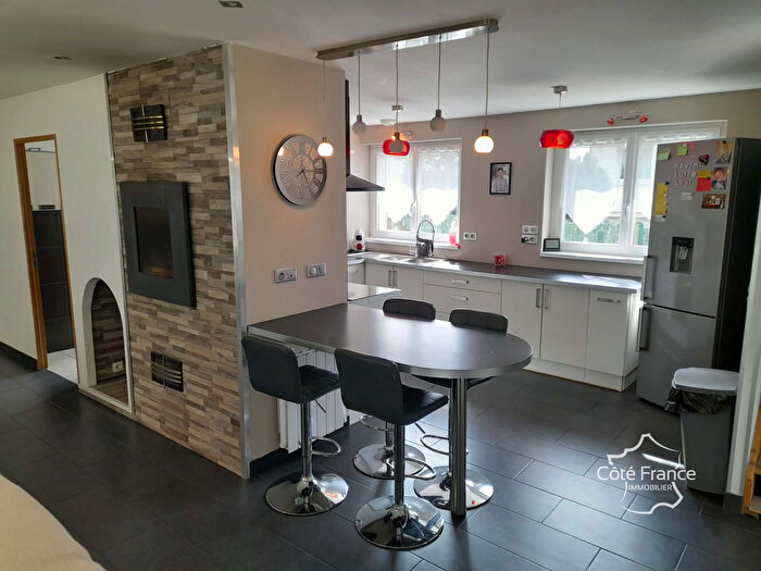 Maison 5 pièces à Boué, à vendre