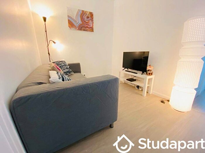 Appartement 1 pièce à Centre-Max Barel-Centre Nord, Vénissieux, à louer
