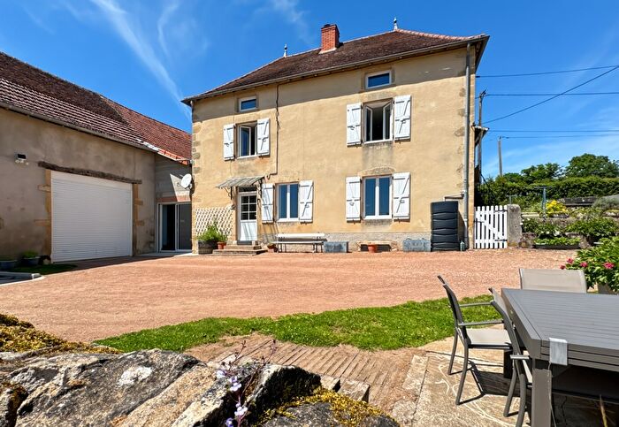 Saint-Laurent-en-Brionnais - Maison 6 pièces à vendre