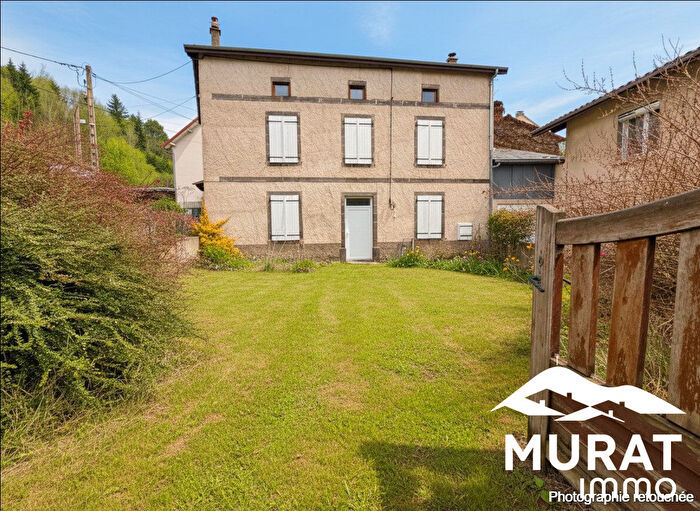 Maison à vendre - Aydat - 5 pièces - 3 chambres