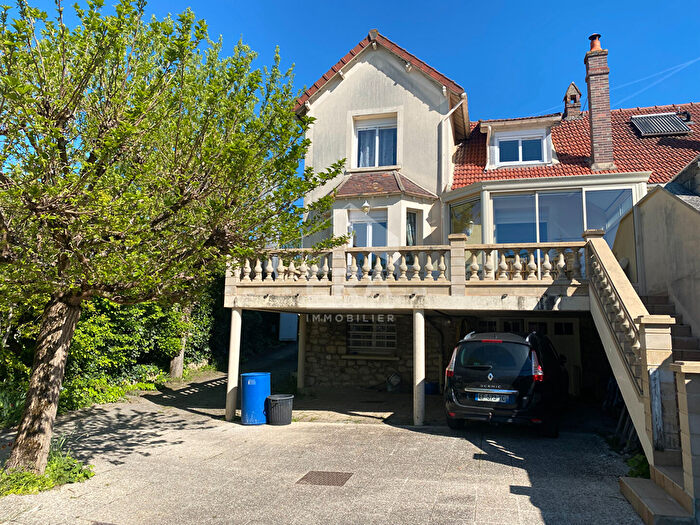 Maison 7 pièces à vendre à Montereau-Fault-Yonne, Ville haute