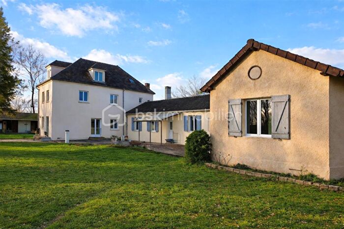 Maison à vendre - Montigny-Lengrain - 10 pièces - 4 chambres