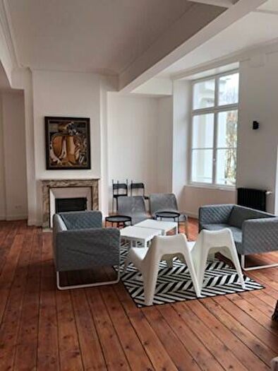 Appartement à louer - Bordeaux Sud - 5 pièces - 4 chambres