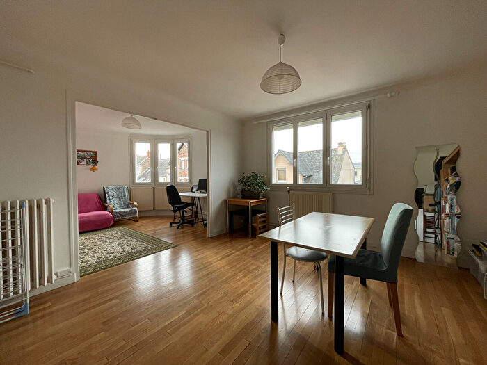 Appartement à louer - Quartiers Sud-Ouest, Sacrés Coeurs - 4 pièces - 2 chambres