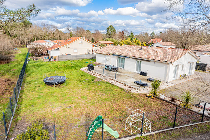 Maison à vendre - Parentis-en-Born - 5 pièces - 4 chambres