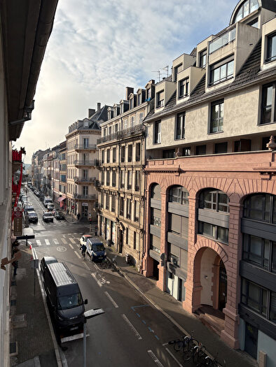 Appartement à louer - Strasbourg, Gare - 4 pièces - 4 chambres