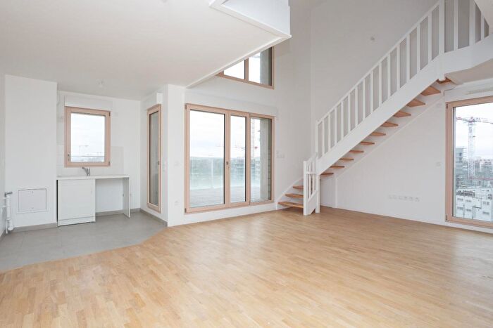 Appartement à louer - Asnières-sur-Seine, Gresillons, Voltaire - 4 pièces - 3 chambres