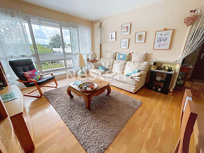 Appartement à vendre - Plaisir, Centre-ville, Château - 4 pièces - 3 chambres