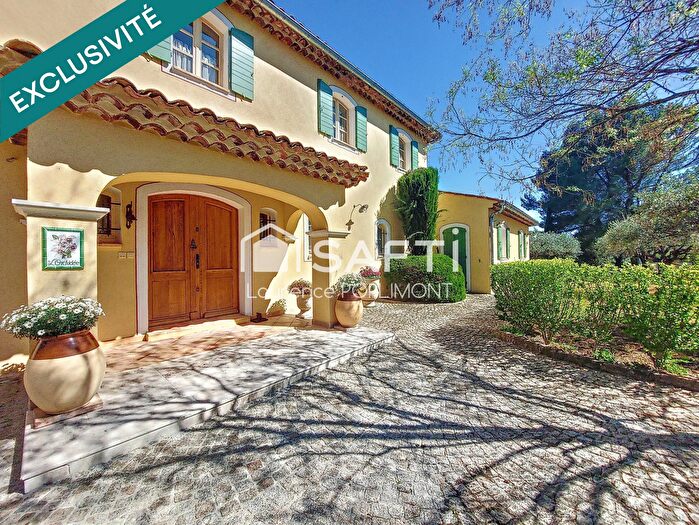 Maison à vendre - Villecroze - 6 pièces - 4 chambres