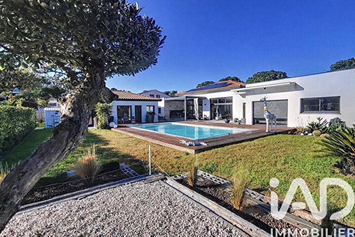 Maison à vendre - Laroque-des-Albères - 11 pièces - 6 chambres