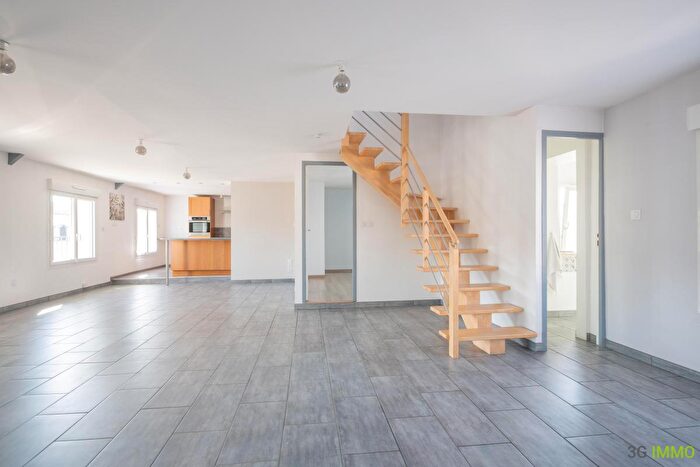 Appartement à vendre - Landerneau, Le Roudous - 6 pièces - 3 chambres