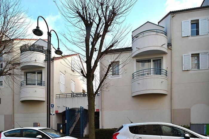 Appartement à louer - Buzenval, Rueil Malmaison - 2 pièces - 1 chambre