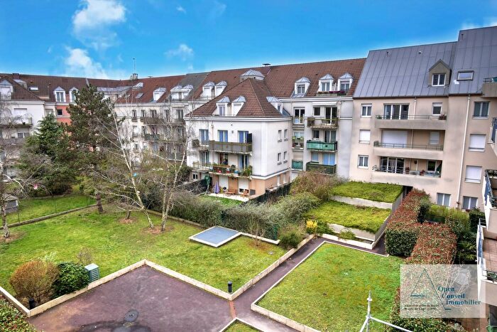 Appartement 1 pièce à Varenne-Centre-Rive Charmante, Noisy-le-Grand, à louer