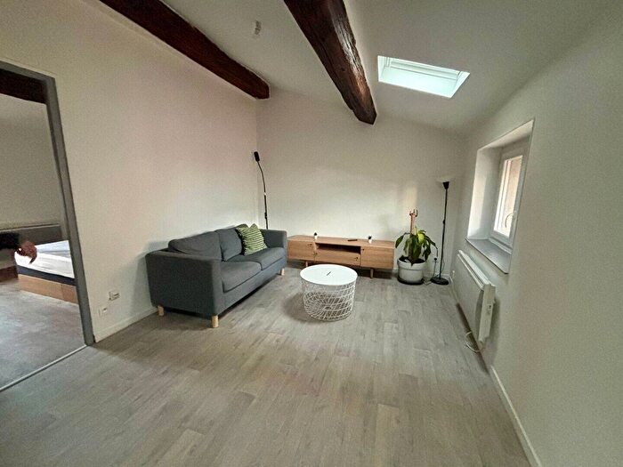 Appartement à louer - Les-Collines, Vienne - 2 pièces - 1 chambre