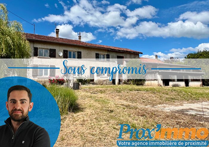 Maison à vendre - Saint-Hilaire-de-la-Côte - 5 pièces - 4 chambres