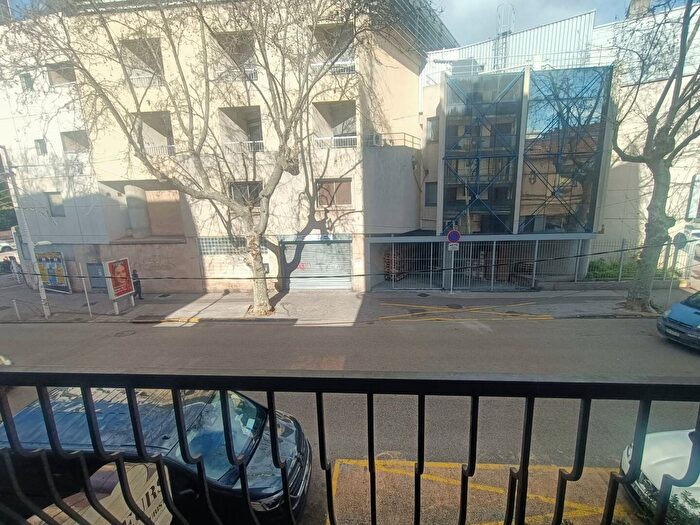 Appartement à louer - Toulon - 4 pièces - 3 chambres