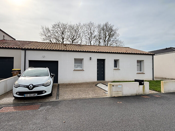 Maison à louer - Saint-Julien-des-Landes - 5 pièces - 3 chambres