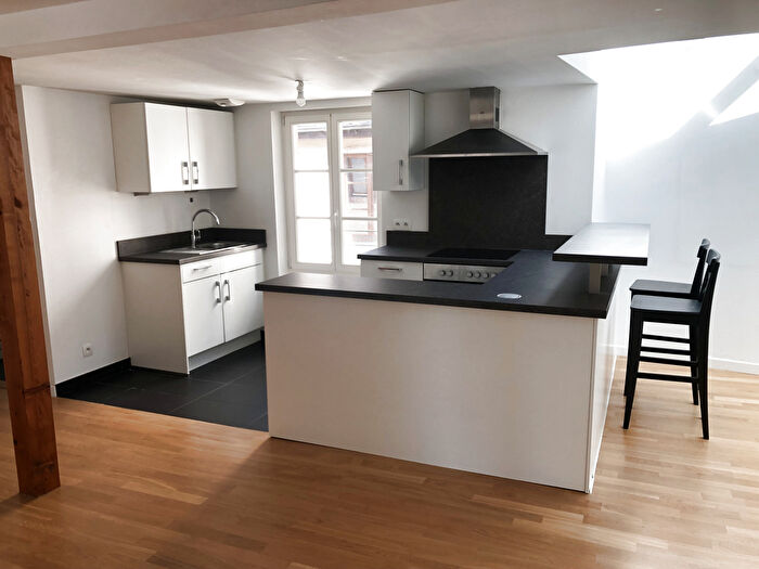 Appartement à louer - Strasbourg, Centre-ville, Mairie - 3 pièces - 2 chambres