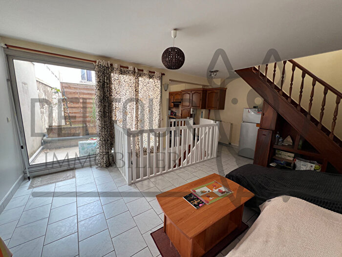 Appartement à vendre - Coulommiers, Centre-ville - 3 pièces - 1 chambre