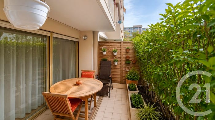 Appartement 2 pièces à vendre à Cagnes-sur-Mer, Le Cros de Cagnes, Les Vespins