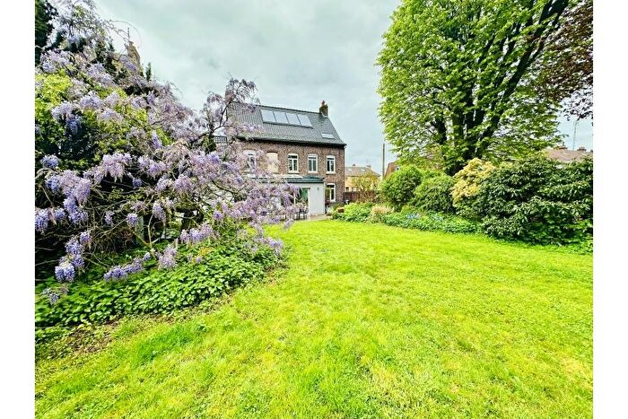 Bousbecque : Maison 9 pièces à vendre