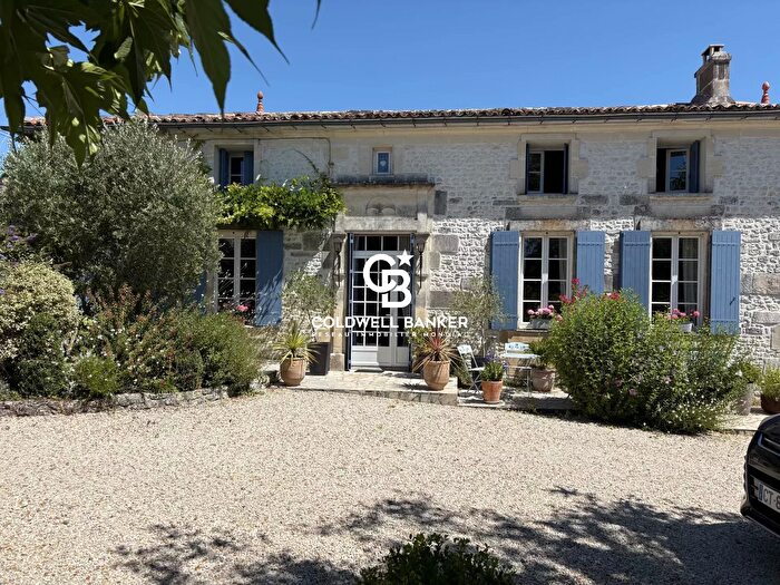 Maison à vendre - Chadenac - 7 pièces - 4 chambres