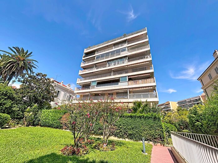 Appartement 4 pièces à vendre à Cannes, Californie Pezou