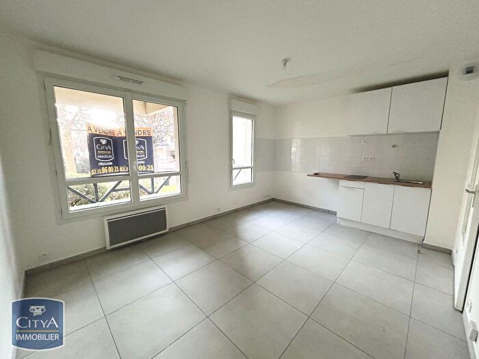 Appartement à louer - Caen, Beaulieu, Maladerie, Saint-Paul - 1 pièce