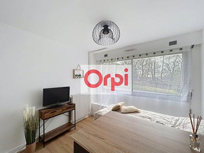 Appartement à louer - Le Centre, Meudon - 1 pièce