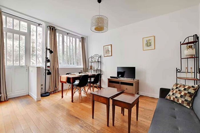 Appartement à louer - Arsenal, Paris ème arrondissement - 2 pièces - 1 chambre